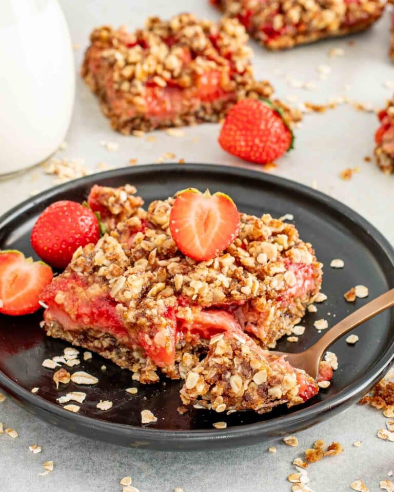 Strawberry Oatmeal Bars - Craving Home Cooked